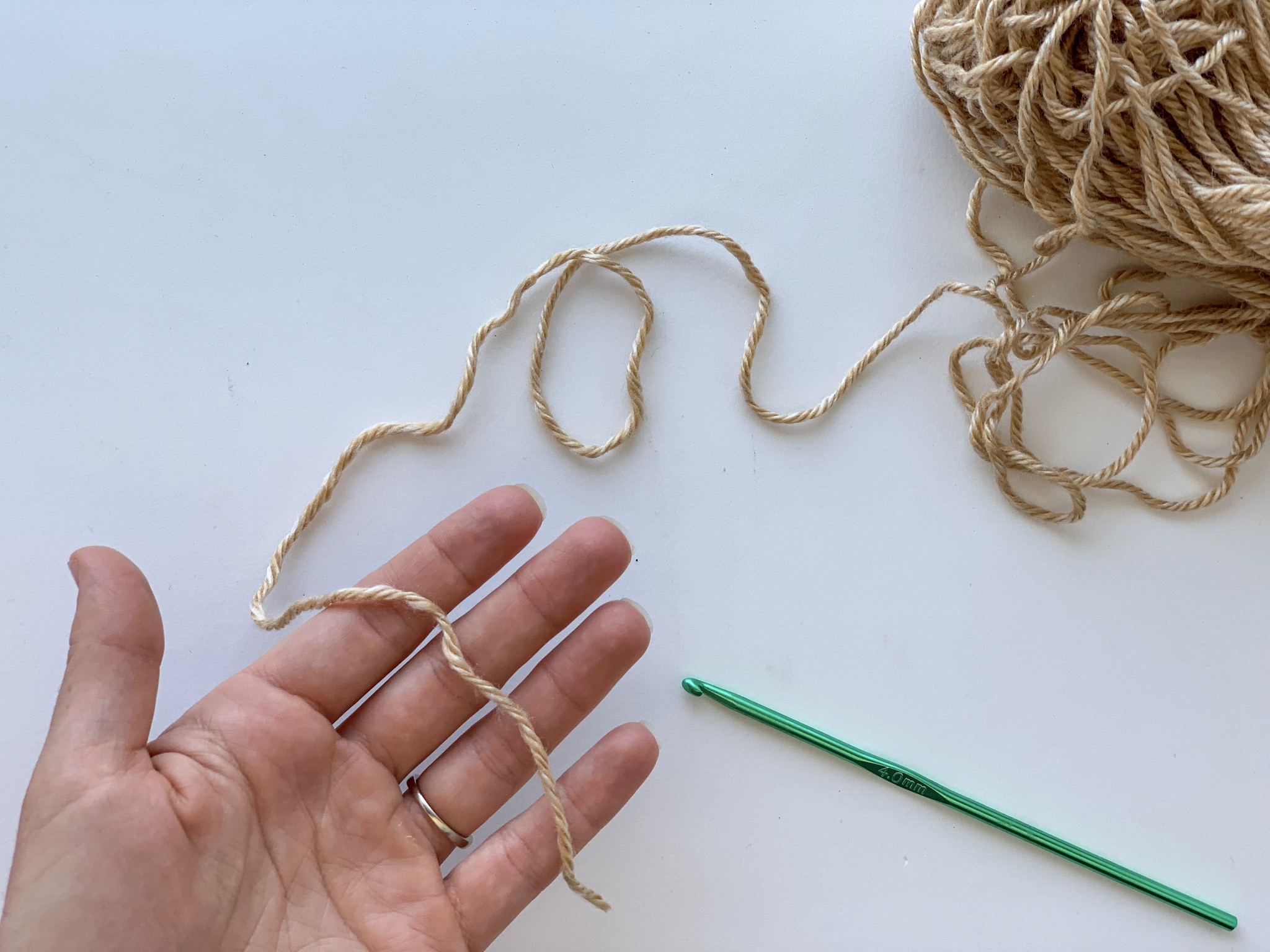 A Beginners Guide To Crocheting: How To Create A Magic Loop – She’s ...