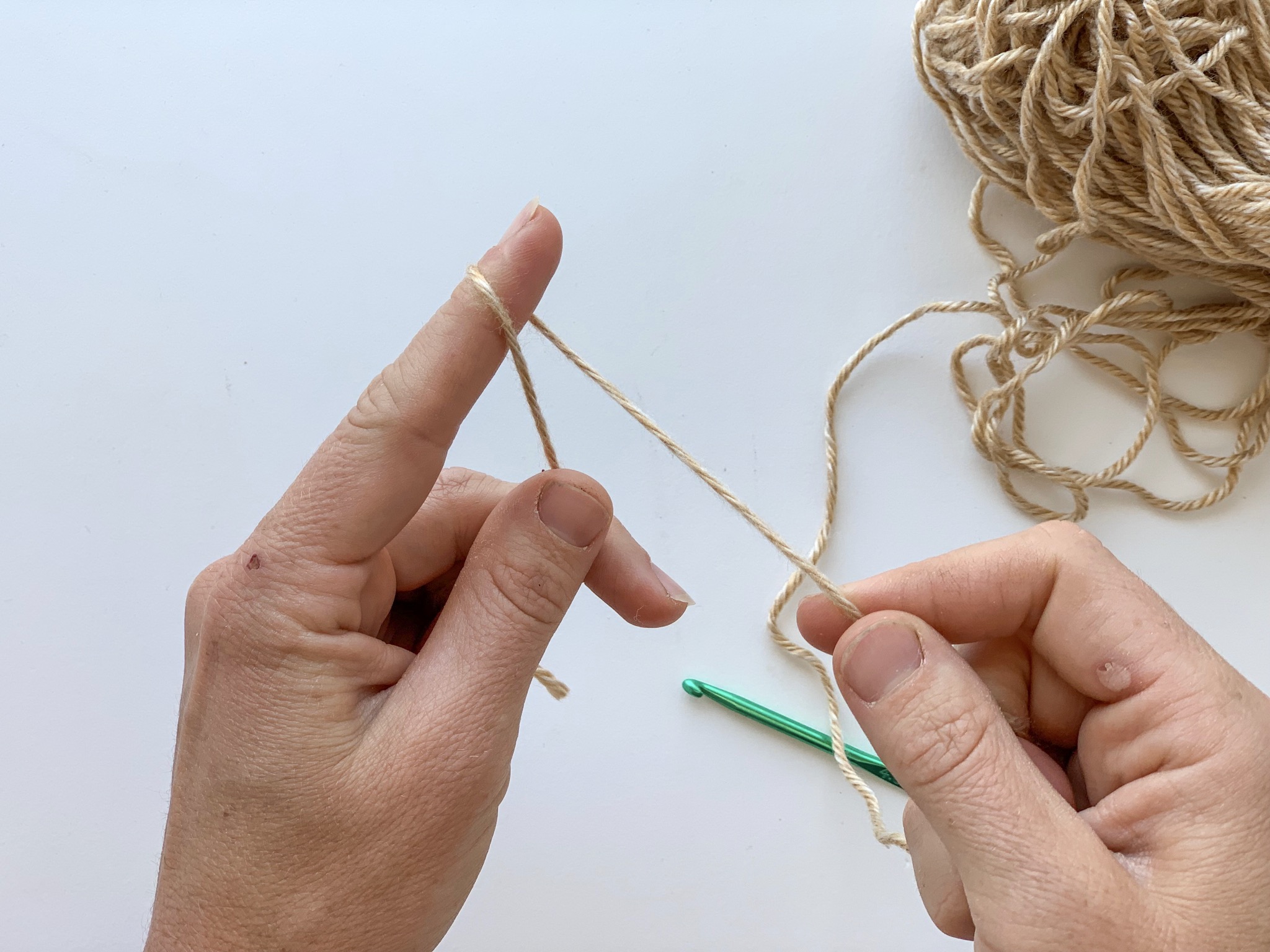 A Beginners Guide To Crocheting: How To Create A Magic Loop – She’s ...